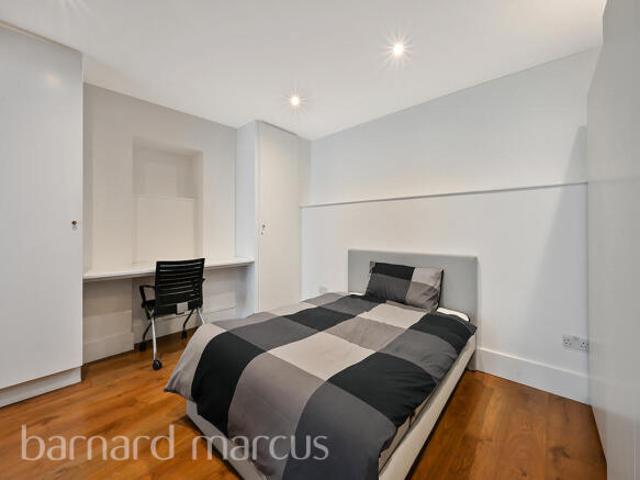 Studio apartment for rent in Shepherds Bush Road, London, W6