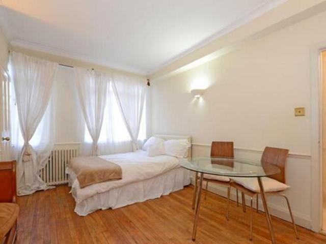 Studio Apartment For Rent In Sloane Avenue