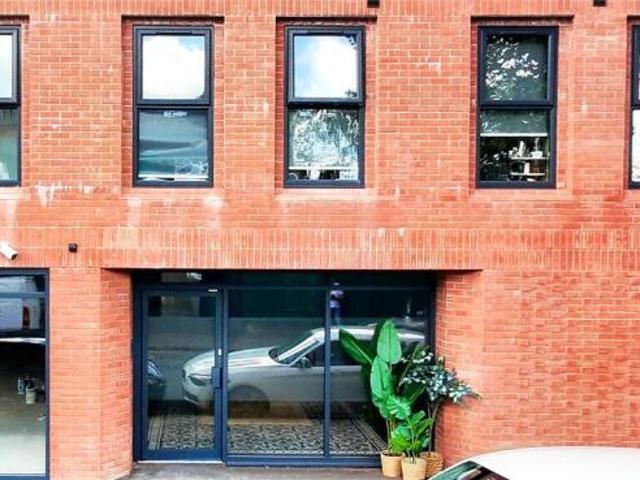 Studio apartment for rent in Twyning Road, Stirchley, Birmingham, West Midlands, B30