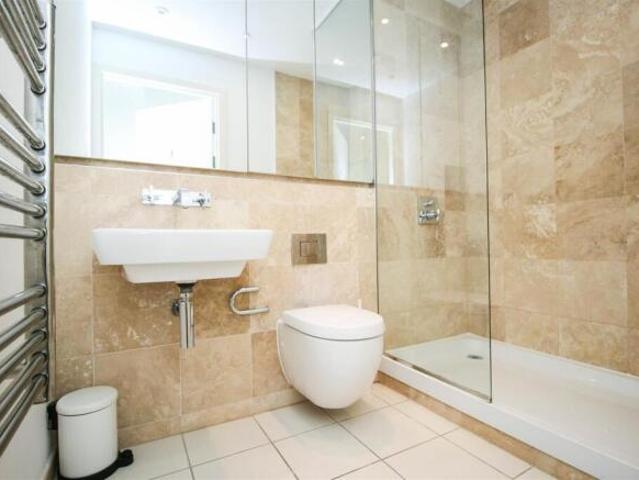 Studio apartment for rent in The Cube West, City Centre, B1