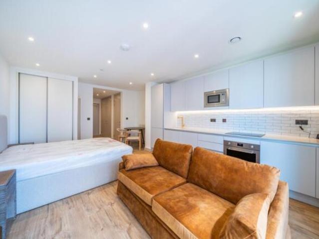 Studio apartment for rent in The Eades, 11 Selborne Road London E17
