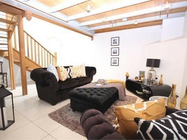 Studio apartment for rent in The Galleries, Warley, CM14