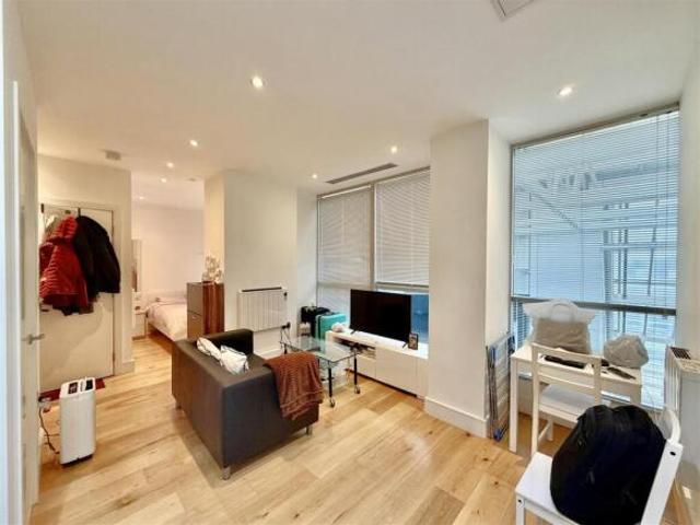Studio apartment for rent in Trinity Square, Staines Road, Hounslow, TW3
