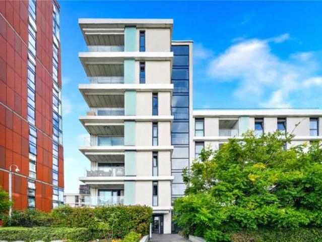 Studio apartment for rent in Wandsworth Road, Nine Elms Point, SW8