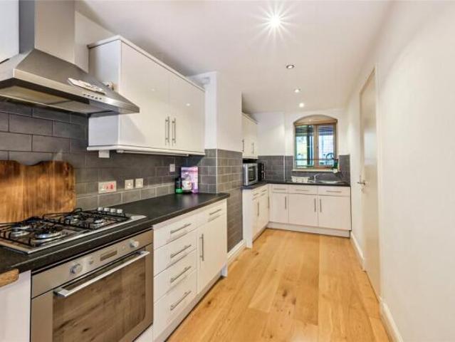 Studio apartment for rent in Wapping High Street, London, E1W