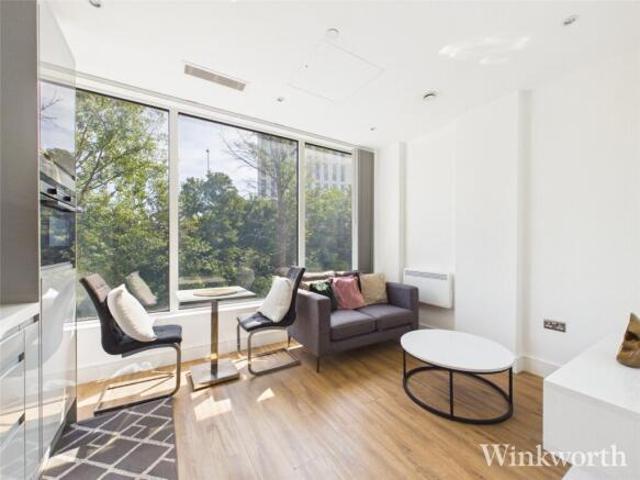 Studio apartment for rent in West Gate, Ealing, London, UK, W5