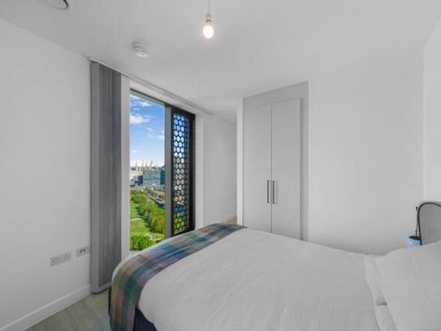 Studio apartment for rent in West Parkside London SE10