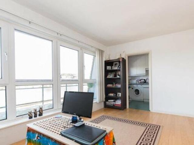 Studio Apartment For Rent In Wimbledon, London