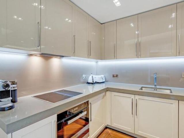 Studio apartment for rent in Wren House, Strand, WC2R
