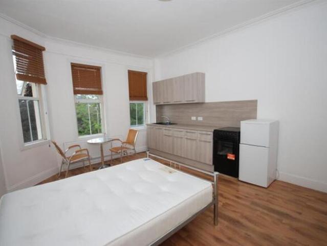 Studio apartment for rent in 8, Milverton Hill, Leamington Spa, CV32
