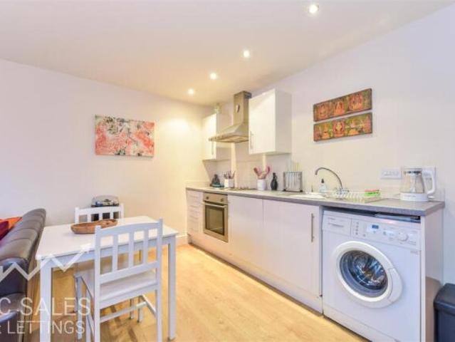 Studio apartment for sale in Furnace Hill, Sheffield, S3