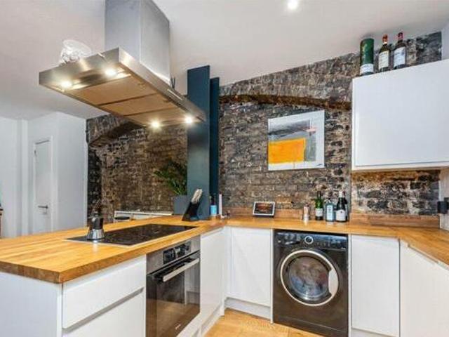 Studio Apartment For Sale In London