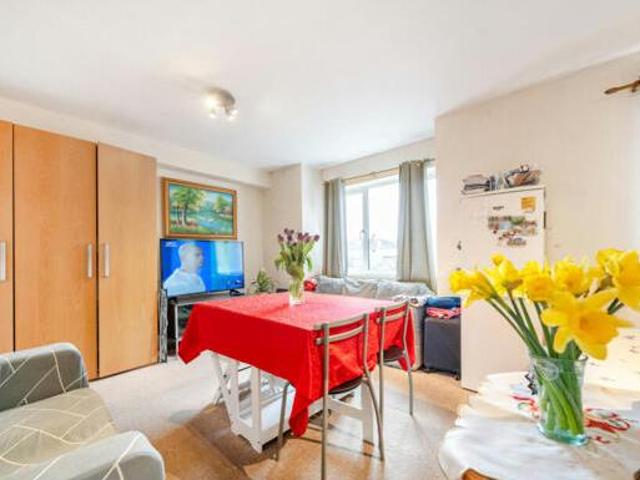 Studio Apartment For Sale In London