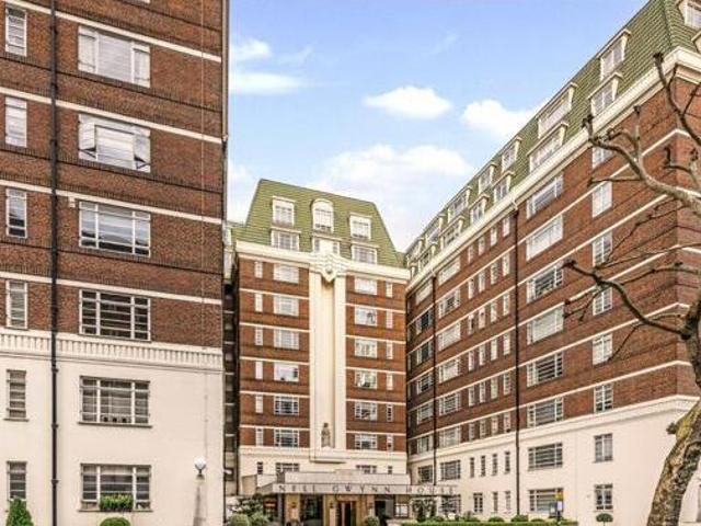 Studio Apartment For Sale In London