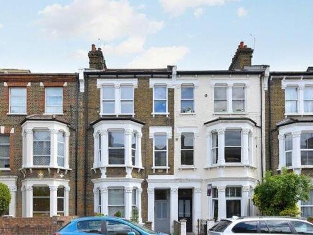 Studio Apartment For Sale In London