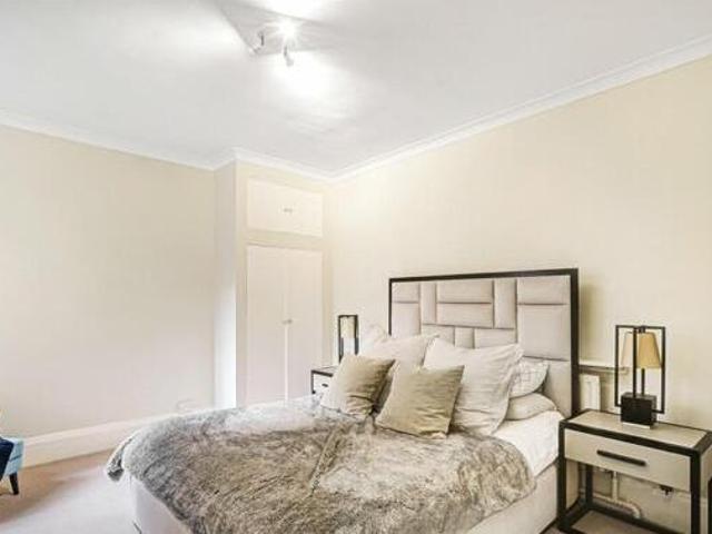 Studio Apartment For Sale In London