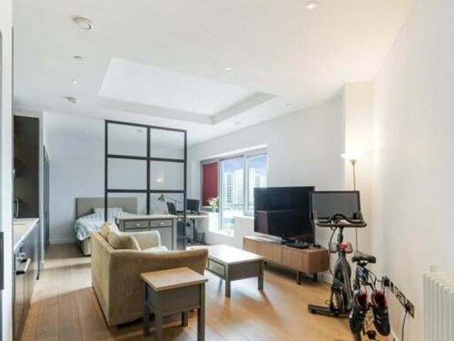 Studio Apartment For Sale In London City Island, London