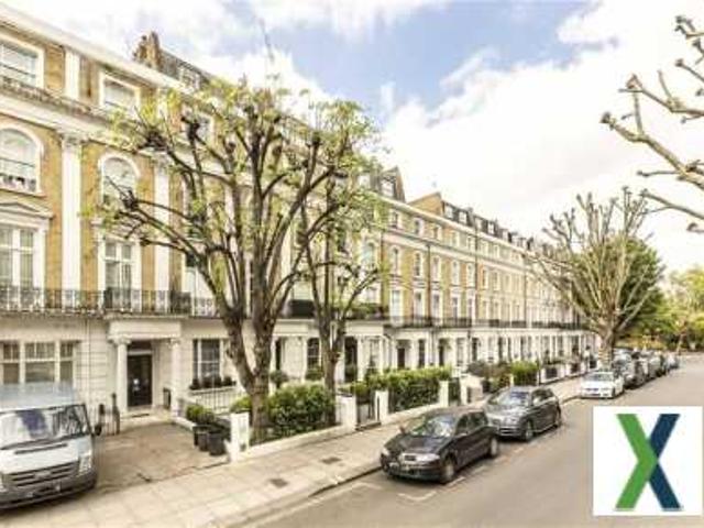 Studio apartment in Inverness Terrace, Bayswater, W2. Ref: 1103