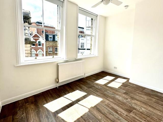 Studio Apartment in Soho