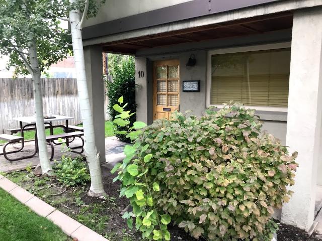 Studio Apartment in South Salt Lake!