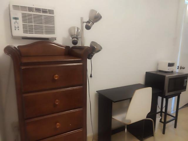 Studio apartment private entrance