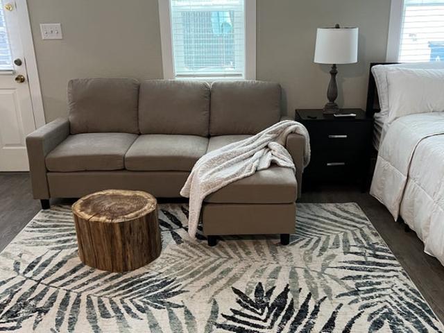 Studio Apartment Private Entrance