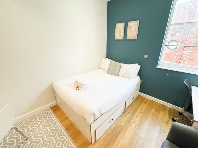 Studio Apartment – Professional Let, Student Let