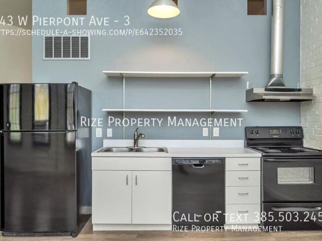 Studio Apartment right on Pierpont Ave!