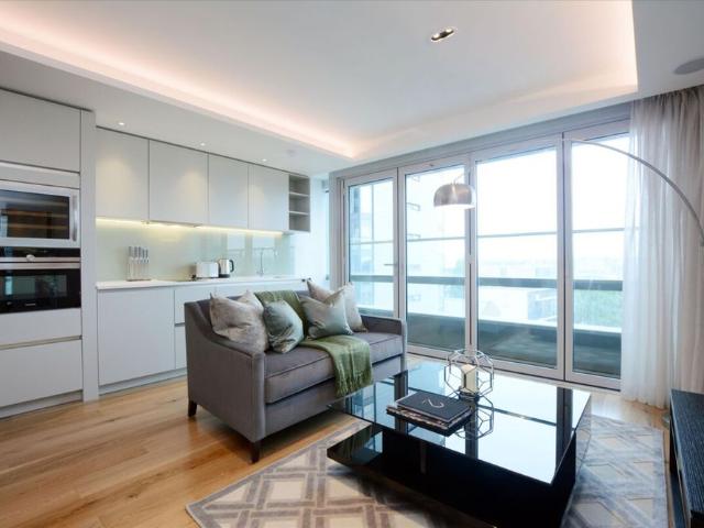 Studio apartment to rent in Canaletto, Islington, EC1V