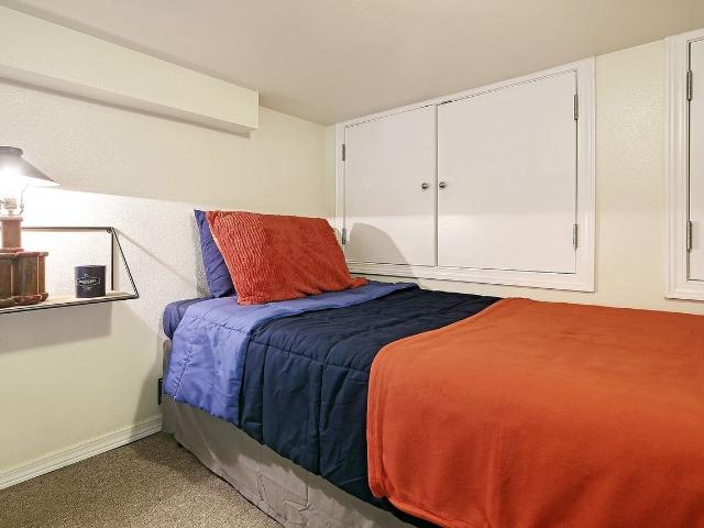 Studio Apartments near Fremont and Wallingford Studio Apartment for Rent at 3642 Woodland Park Ave N, Seattle, WA 98103 Fremont