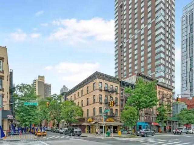 Studio at 357 East 87th Street for $2,300 by Devin Graham
