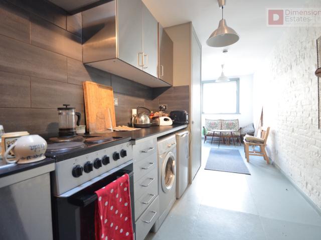 studio in Upper Clapton Road, E5