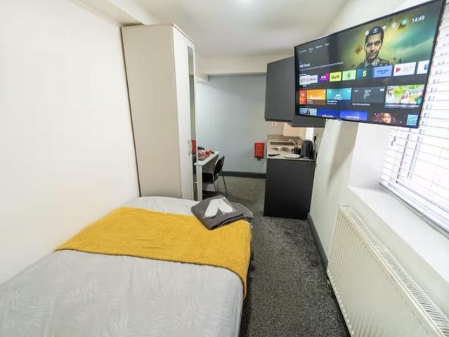 Studio available next to UOB!