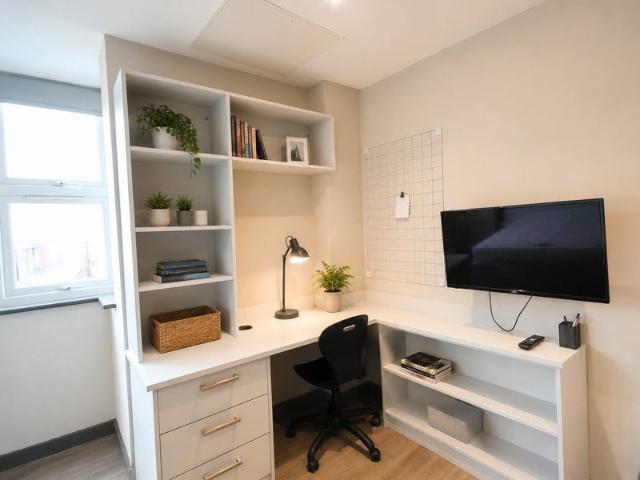 Studio Available from £215PW £250 cash back