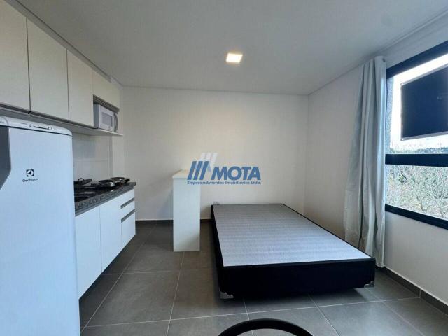 Studio de 19 m² na Lysimaco Ferreira da Costa Bom Retiro Curitiba PR, aluguel por R$ 1.700/mês