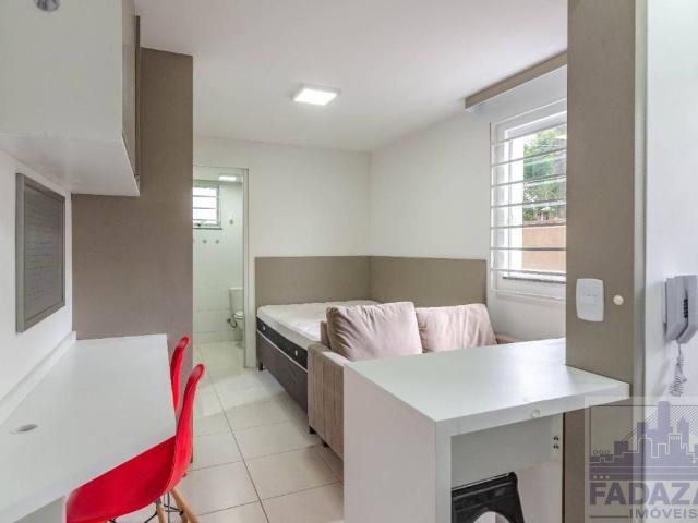 Studio de 21 m² na José Merhy Boa Vista Curitiba PR, aluguel por R$ 1.750/mês