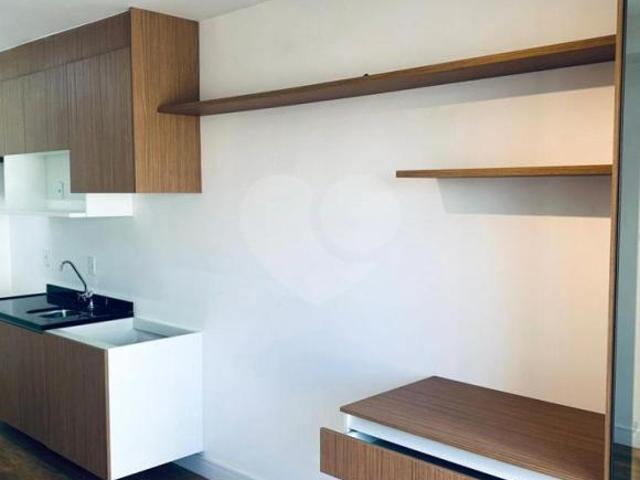Studio de 24 m2 em Pinheiros, Rico em Planejados com 10 anos de garantia