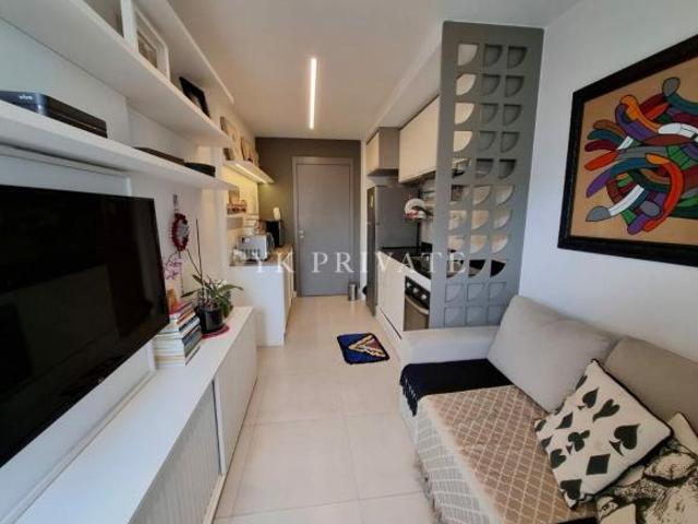 Stúdio de 30m² \ 1 dormitório \ 1 banheiro\ 1 vaga mobiliado