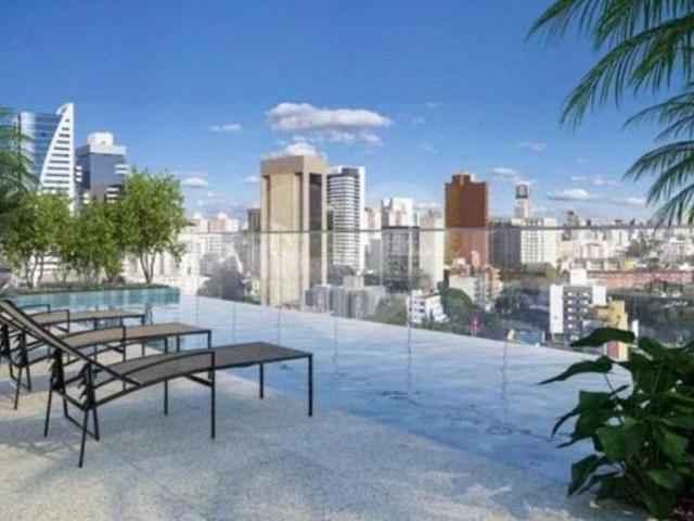 Studio de 32m² a venda no Centro Cívico
