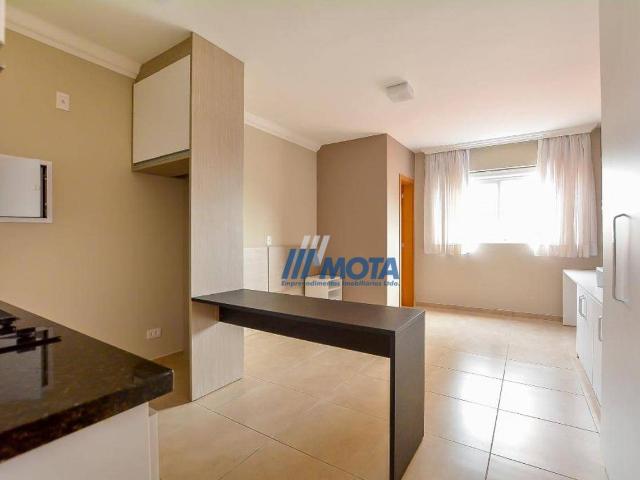 Studio de 40 m² na Conselheiro Araújo Centro Curitiba PR, aluguel por R$ 1.950/mês