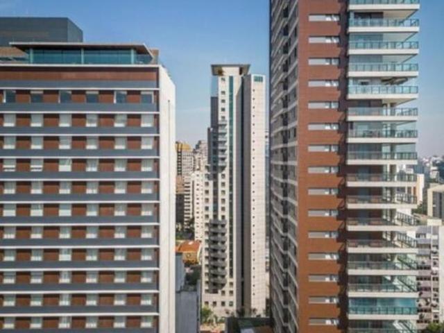 Studio de Luxo no Itaim Bibi: 1 quarto, 1 banheiro, 1 vaga de garagem, 28m² de puro conforto em São