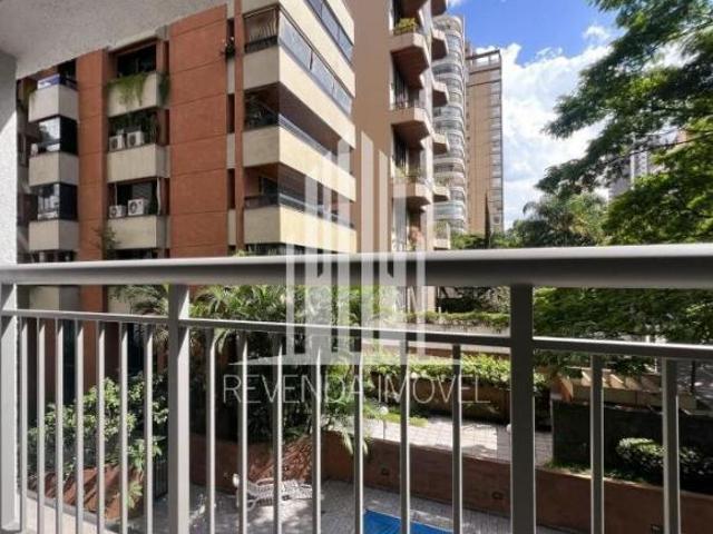 Studio em Moema de 1 Quarto 21m² à Venda