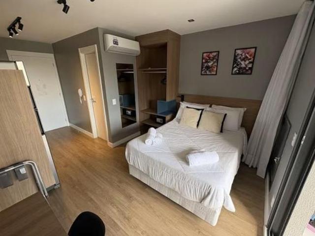 Studio em Pinheiros | Prox. Metro Sumaré, Hosp. Clinicas, Paulista