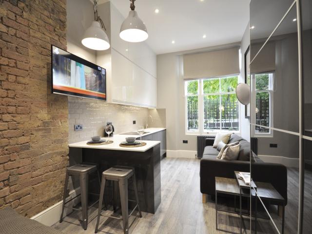 studio for rent at 25 Linden Gardens, London W2 4HH