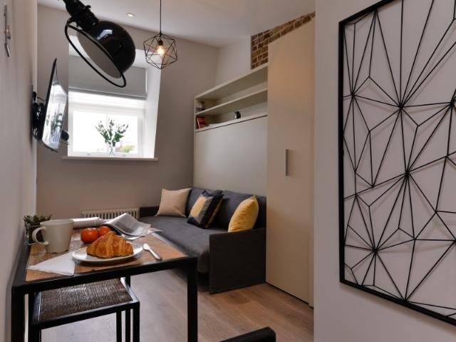studio for rent at 25 Linden Gardens, London W2 4HH