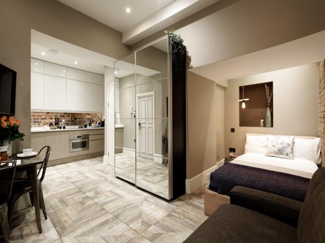 studio for rent at 25 Linden Gardens, London, W2 4HH