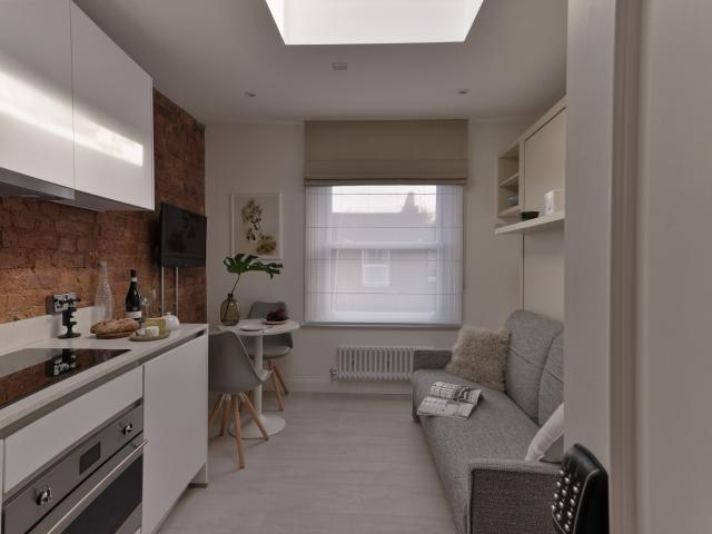 studio for rent at 71 Linden Gardens, LONDON W2 4HJ