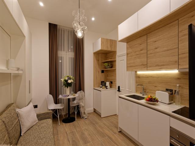 studio for rent at 71 Linden Gardens, LONDON W2 4HJ