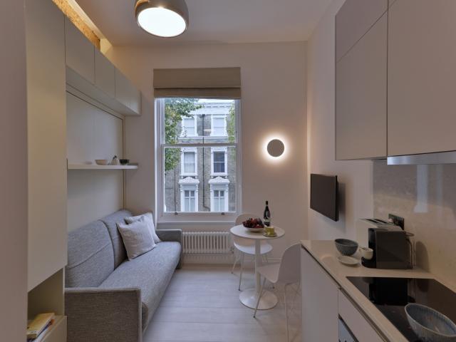 studio for rent at 71 Linden Gardens, LONDON W2 4HJ