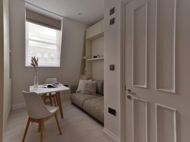 studio for rent at 71 Linden Gardens, LONDON W2 4HJ